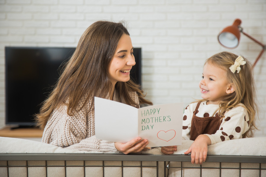 Der Muttertag - ein Hoch auf alle Mamas! | Baby-Sweets.de